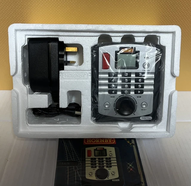 HORNBY R8213 SELECT DCC Digital controller with Cabling & instruction ...