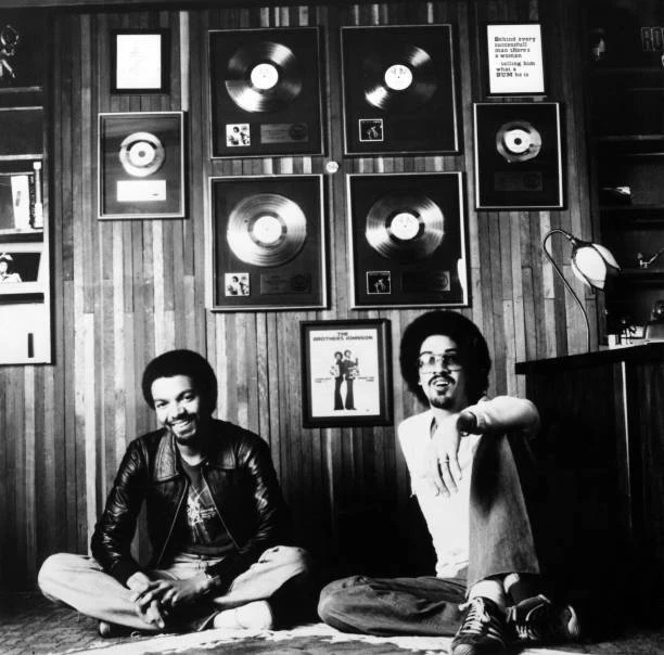 GEORGE JOHNSON AND Louis Johnson And Brothers Johnson 1970S Old Music ...