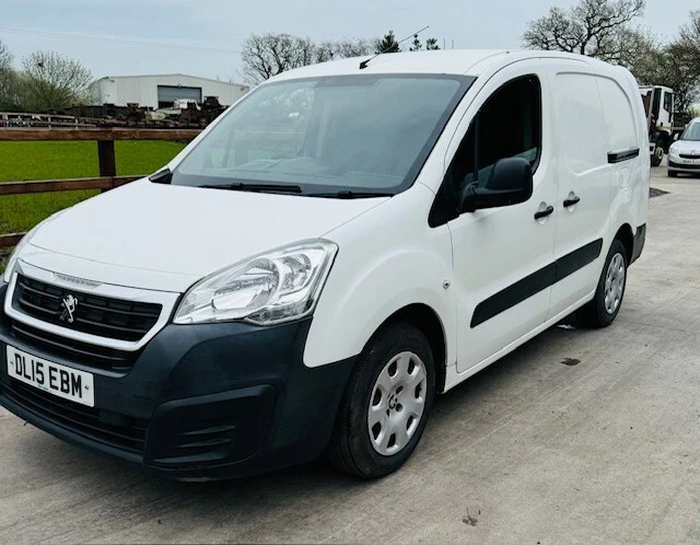 PEUGEOT PARTNER CRC Hdi Crew Van 2015 Lwb No Vat 100,000 Miles £4,995. ...