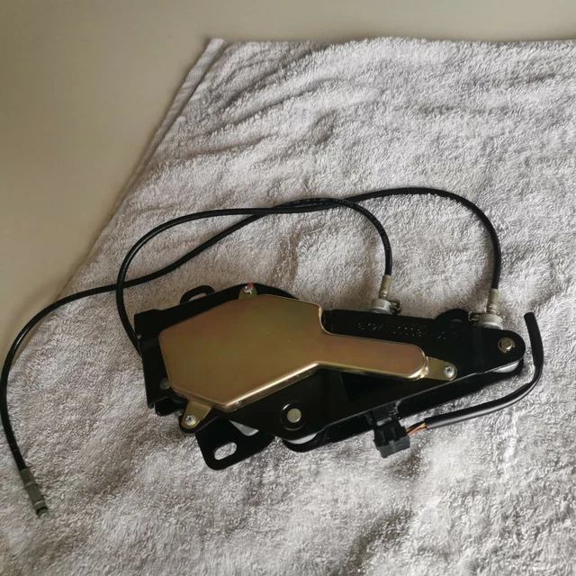 MERCEDES CLK W208 Convertible Roof Lock/Latch 1247500684 £34.00 ...