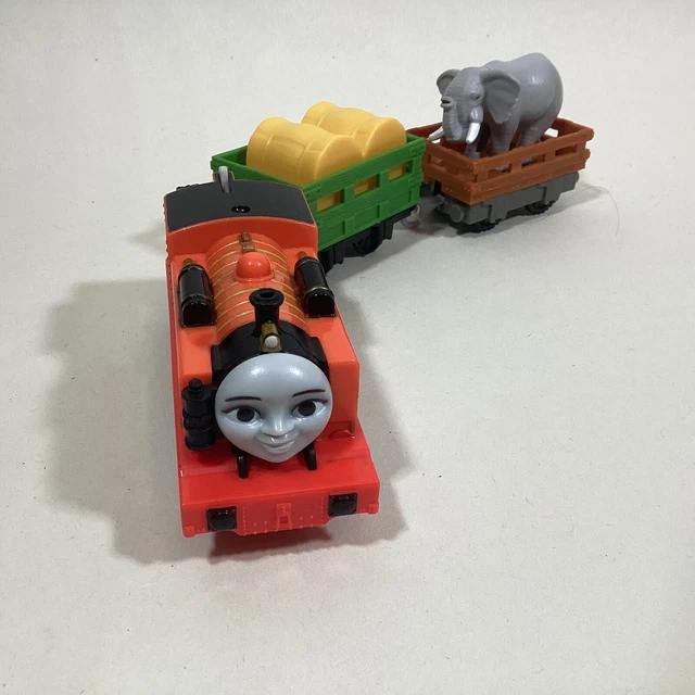 NIA AND ELEPHANT thomas the tank engine & friends trackmaster motorized ...