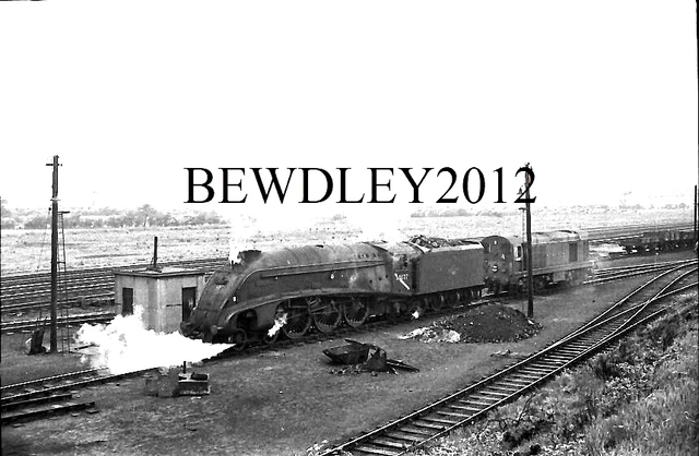 2 X Negative 35mm Lner 60027 Merlin About To Turn At Carlisle Kingmoor 5665 £399 Picclick Uk