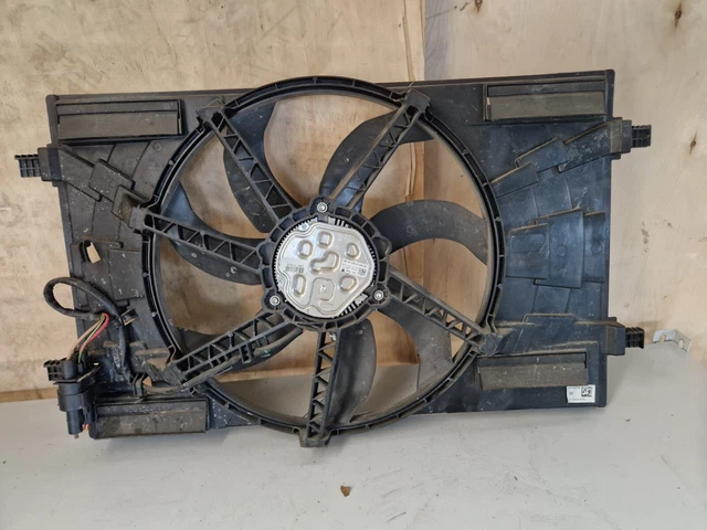 AUDI A3 8V Ventola 1.4 TFSI Benzina 5Q0121203AB, 5Q0121207AF EUR 250,00 ...