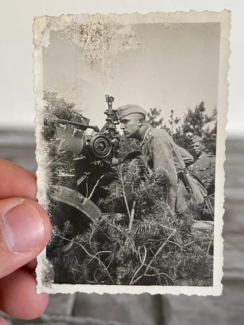 WWII GERMAN FRONT photo lw soldier targeting a target with an cannon ...
