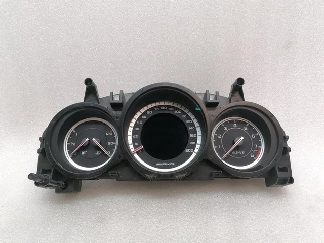 MERCEDES C63 AMG W204 Instrument cluster A2049004910 Speedometer M156 ...