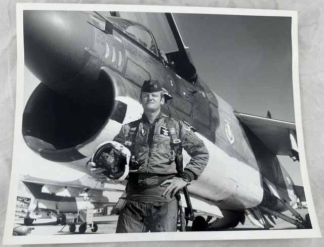 VINTAGE GLOSSY PHOTO Edwards AFB California USAF AFTC #16 John Casper ...