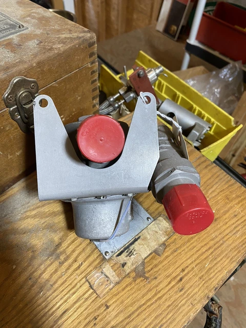 FALCON JET - Bronzavia Red Pressure Valve P/N 7026-U1K1 $1,500.00 ...