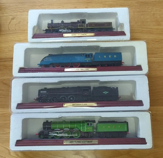 ATLAS EDITION A4 Class Mallard Static Train Model 1-100 Scale on Plinth ...