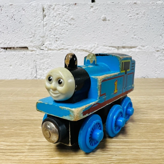 THOMAS WOOD ROUND Funnel Thomas the Tank Engine & Friends Wooden ...