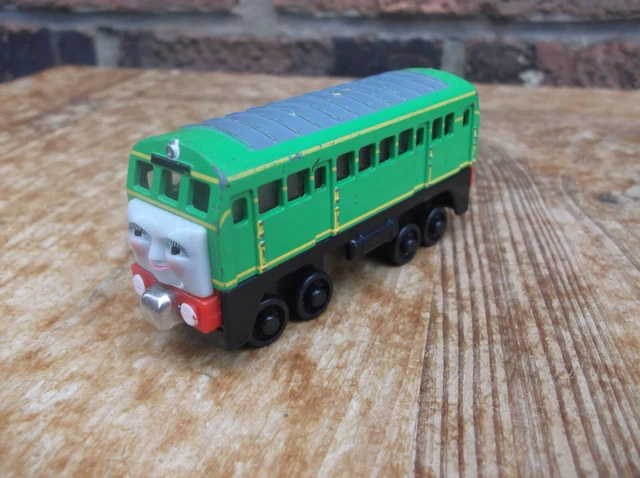 TAKE ALONG N play Thomas The Tank Engine & Friends Train DAISY - POST ...