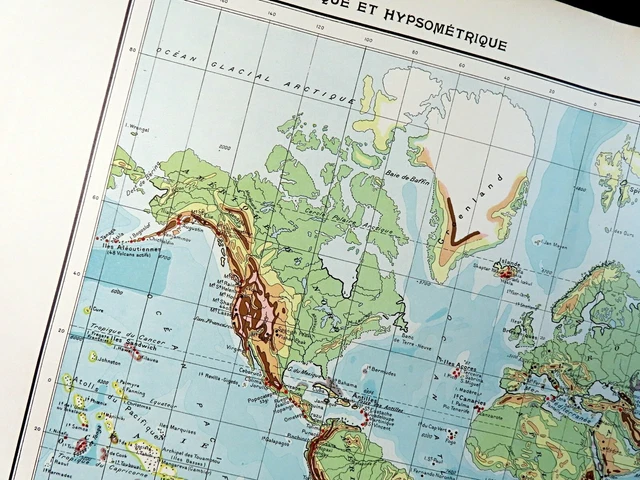 CARTE DU MONDE Physique Géographie Hypsometric Tableau Français Ancien ...
