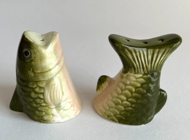 LARGEMOUTH BASS CERAMIC Fish Head and Tail Salt and Pepper Shakers £14. ...