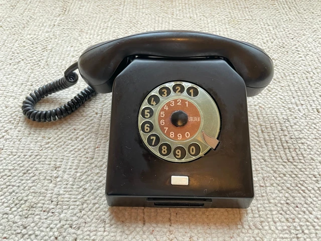 VINTAGE BAKELITE BLACK German Democratic Republic GDR telephone W58 ...
