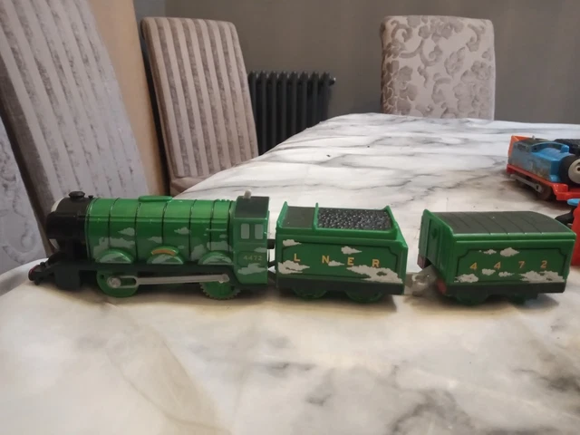 THOMAS AND FRIENDS Trackmaster Revolution motorised Flying Scotsman ...