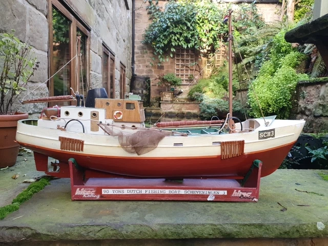 A NICELY DETAILED Rc Model Boat Dutch Fishing Trawler - Untested Has ...
