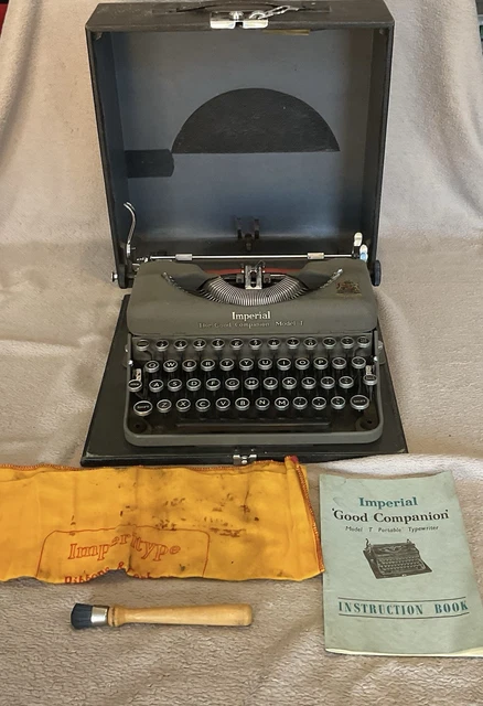 VINTAGE IMPERIAL THE Good Companion Model T Portable Typewriter ...