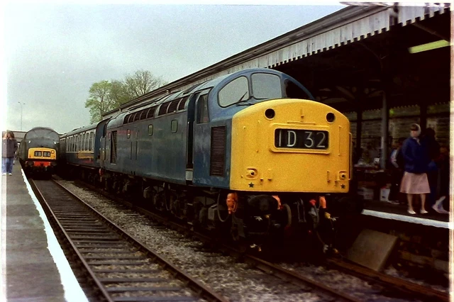 35MM RAILWAY COLOUR Negative Class 40 145 at Bury £0.50 - PicClick UK