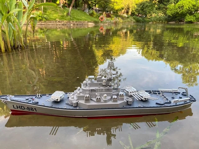 RC SPEED DESTROYER Battle Ship Boat - 2.4G Dual Motors Remote Control ...