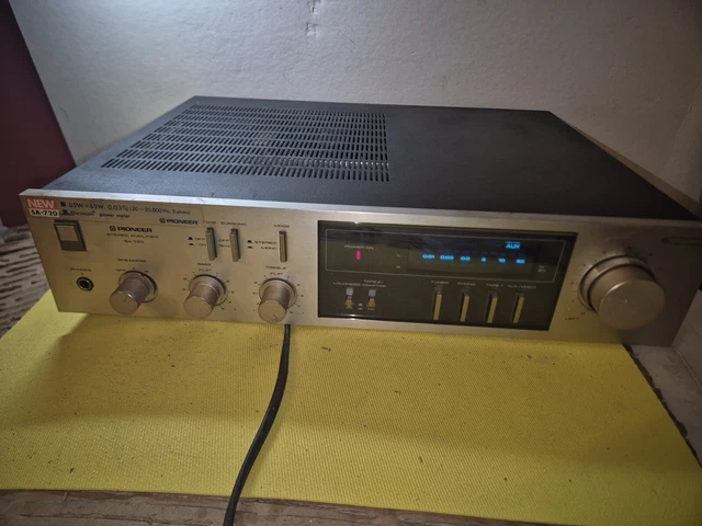 PIONEER STEREO AMPLIFIER SA-720 Power Tested Only Spares Repairs Loft ...