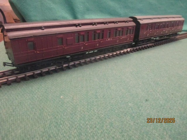RATIO KIT BUILT OO '2 x LMS Clerestory Coaches 1 x 3rd + 1 x Brake 3rd ...