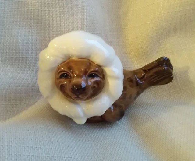 GOEBEL ANIMALS OF the World Greenland Seal Pup with White Collar No ...