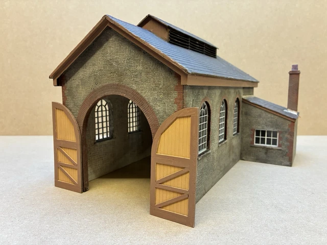 O GAUGE MODEL Railway Buildings GWR Helston Engine Shed Kit £135.90 ...