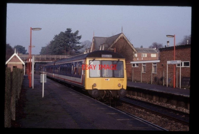 PHOTO 2 Dmu L588 At Crowthorne Railway Station 1991 £2.00 - PicClick UK