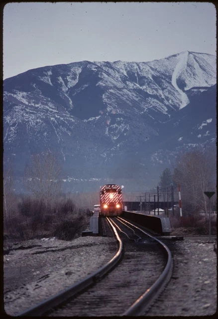 BH.BI02.CP1311 ORIGINAL COLOUR Slide CP Rail SD40-2 #5806 at Wasa, BC ...