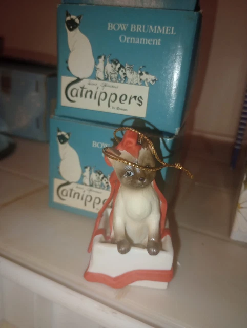 BOW BRUMMEL BY Irene Spencer Siamese Cat Ornament - Made by Roman in ...