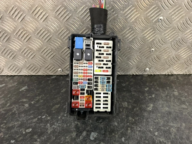 FORD TRANSIT CUSTOM Mk8~ Engine Bay Fuse Box ~ £79.99 - PicClick UK