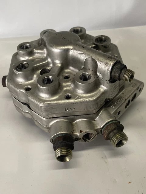 MERCEDES BENZ FUEL Distributor Metering Unit 0438101018 W126 R107 500 ...