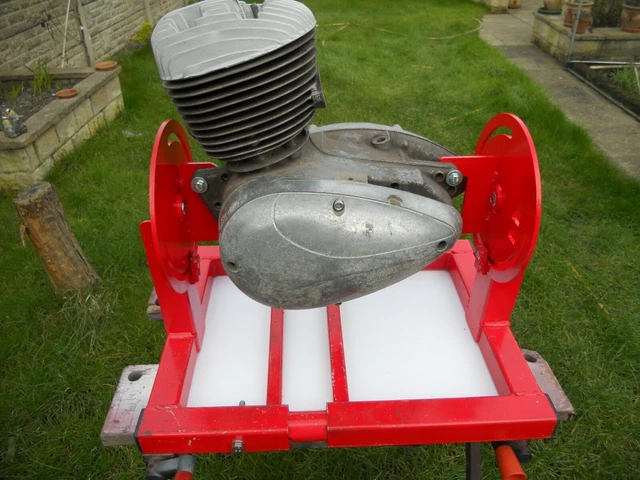 BSA BANTAM ENGINE Stand £162.00 - PicClick UK