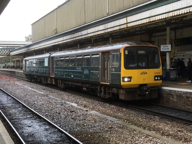 DIESEL TRAIN PHOTO Class 143 Gwr Photograph Pacer Dmu Railway Picture ...