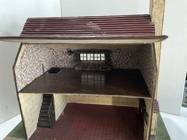 DELIGHTFUL HANDMADE VINTAGE 1930s COUNTRY COTTAGE DOLL HOUSE, ALL ...