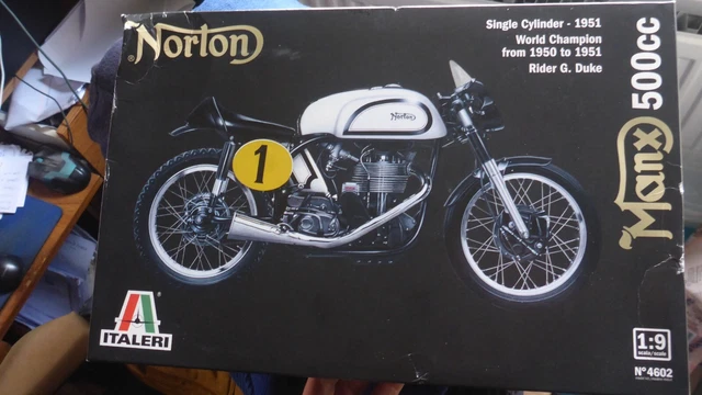 ITALERI 1/9 MANX Norton 500cc Motorcycle Model Kit - brand new factory ...