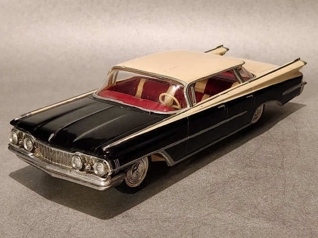 VINTAGE BUILT JO-HAN 1959 Oldsmobile Ninety-Eight Hardtop - 1/25 Scale ...