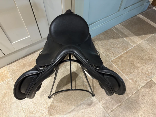 17” XXW SYMONDS Ray VSD saddle on close contact foam (inset) panels ...