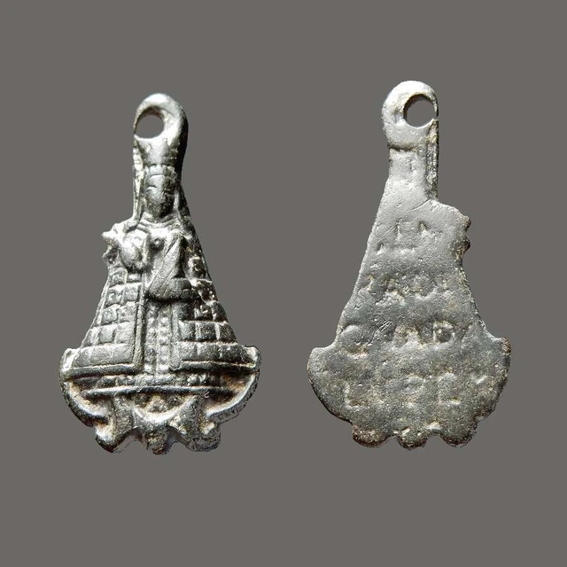 *LUCERNAE* VIRGEN DE Guadalupe, siglo XVIII, troquelada. 876-M EUR 10 ...