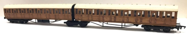 4MM/OO KIT BUILT PLASTIC LNER GRESLEY ARTICULATED SUBURBAN TWIN COACH ...