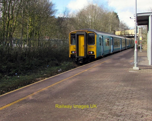 RAILWAY PHOTO CLASS 150 DMU 6x4 Treherbert train leaving Treorchy ...