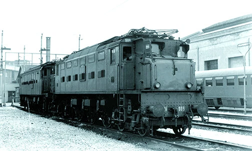 LOCOMOTIVA FS E.326 FERROVIE ITALIANE POSTER VINTAGE 70 X 42 cm EUR 18,90 - PicClick IT