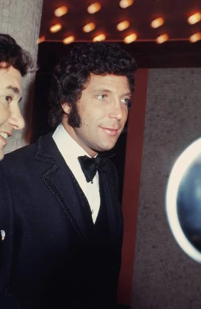 MUSIC OLD PHOTO 1970s Welsh Singer Tom Jones Attends An Event $8.50 ...