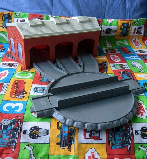ERTL THOMAS THE Tank Engine And Friends Turntable & Sheds Vintage 1996 ...