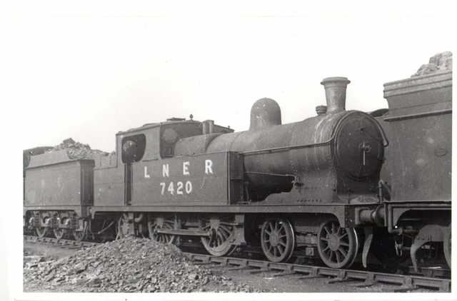 RAIL PHOTO LNER GCR 442t C13 7420 Neasden shed London £2.39 - PicClick UK