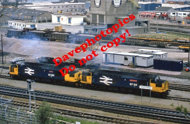 ORIGINAL 35MM Slide Diesel /Steam Train / Engine Railway 37261 & 37114 ...