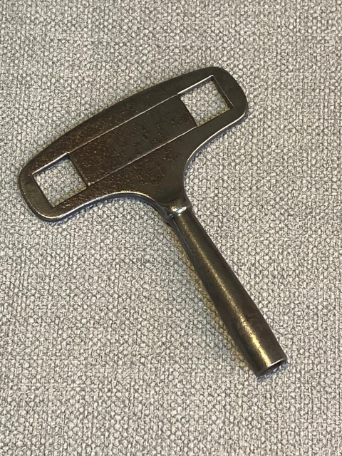 VINTAGE CLOCKWORK Toy / Train Winding Key 4.75mm £6.00 - PicClick UK