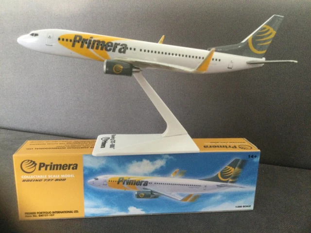 PRIMERA BOEING 737-800 Premier Push Fit Model 1:200 Scale - SM737-157 £ ...