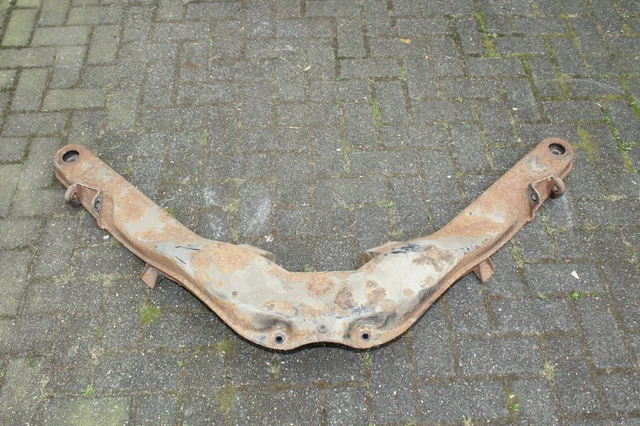MERCEDES-BENZ W123 200 Rear Axle Axle Carrier Axis / for Vintage Cars £ ...