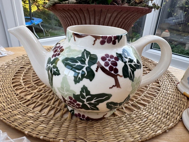 EMMA BRIDGEWATER KITTY ivy teapot bottom crazed - project £5.45 ...