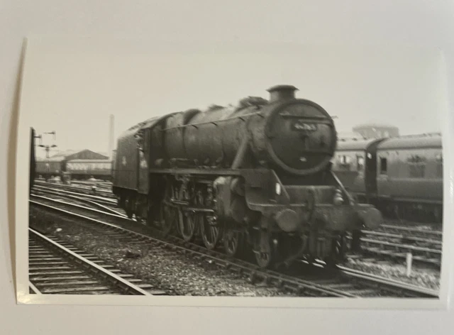 BR RAILWAY LOCOMOTIVE Photograph H2 Class - 44765 Leeds City - D1269 £3 ...